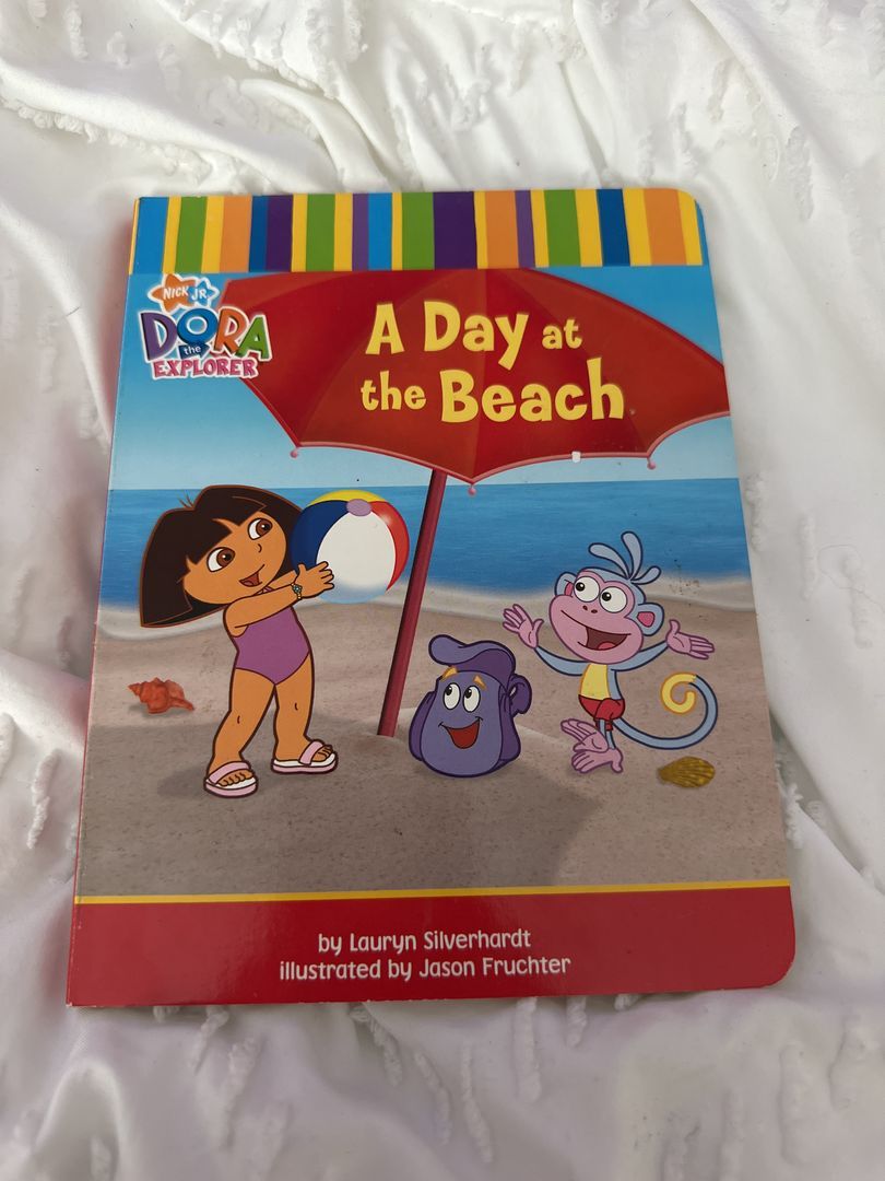 Dora Discovers by Lauryn Silverhardt, Giuseppe Castellano