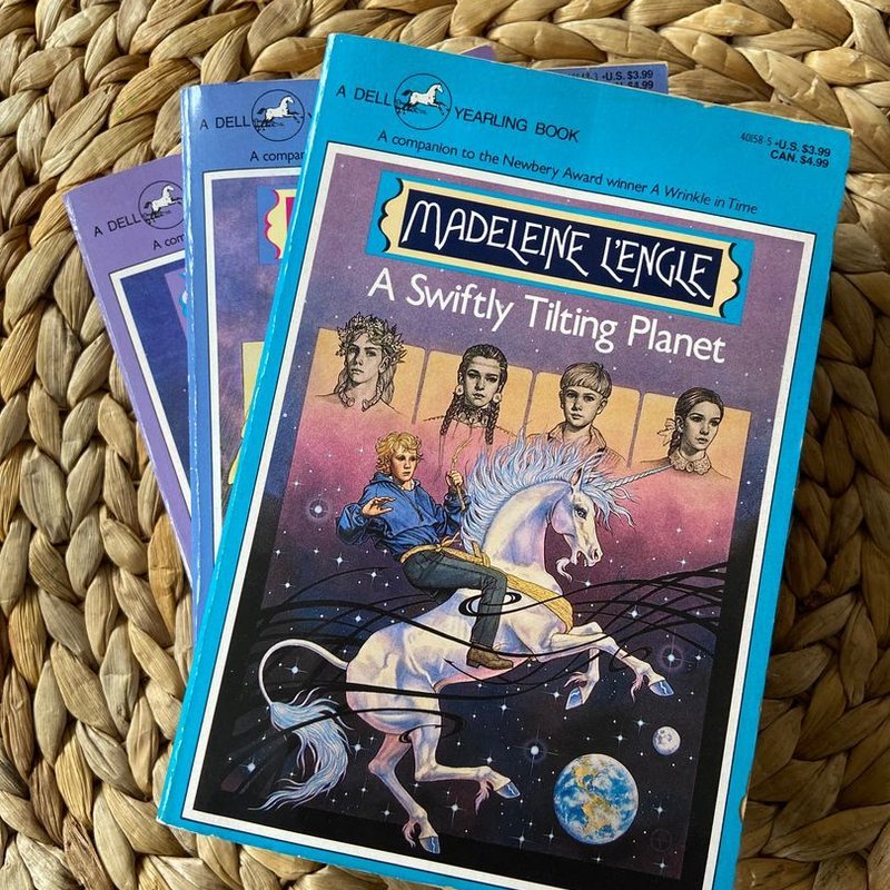 A swiftly tilting planet by Madeleine L’engle, Paperback | Pangobooks