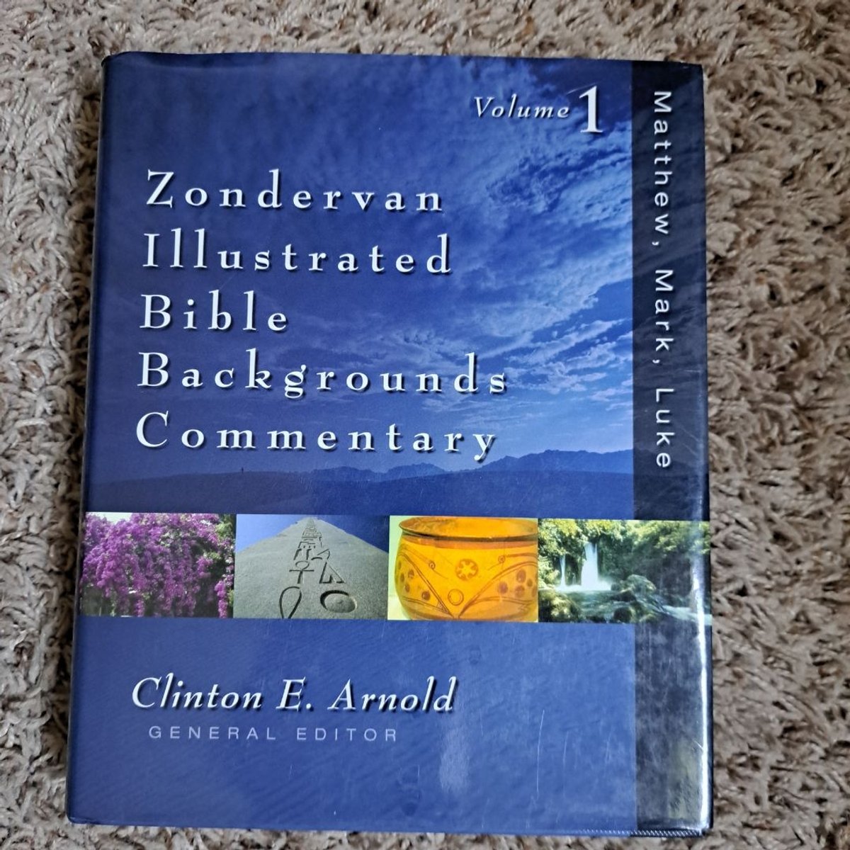 Zondervan Illustrated Bible Backgrounds Commentary by Michael J ...