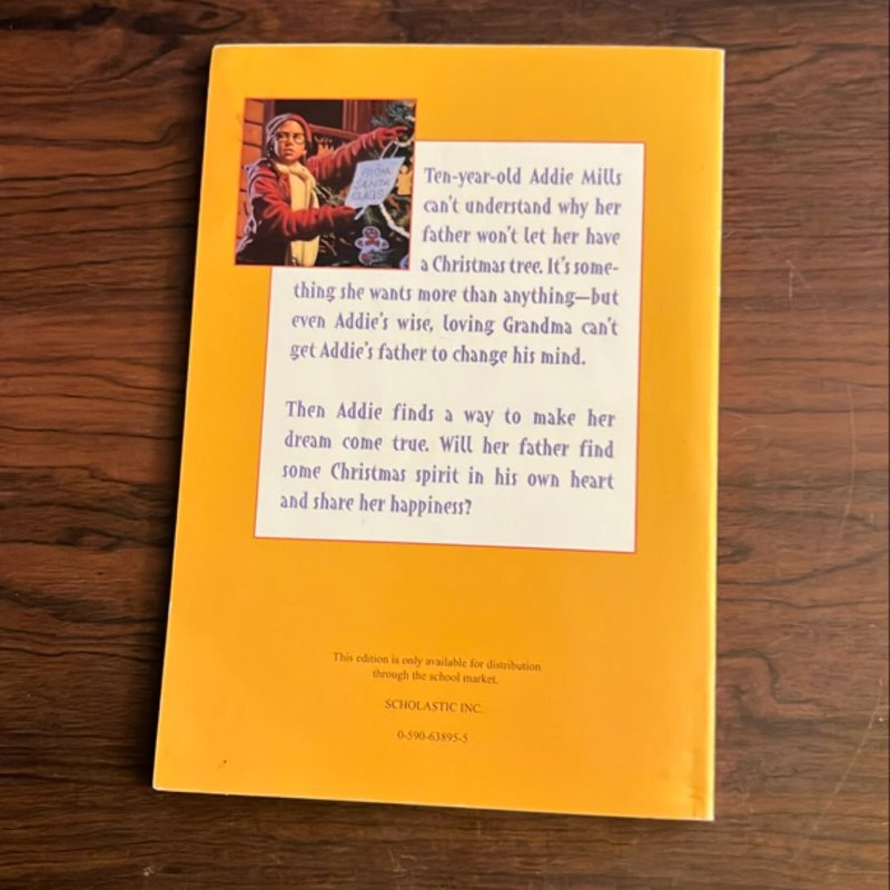 The House Without A Christmas Tree by Gail Rock, Paperback | Pangobooks