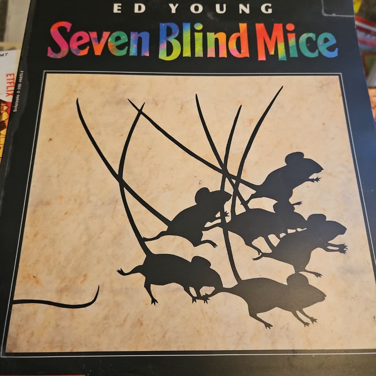 Seven blind mice by Ed young, Paperback | Pangobooks