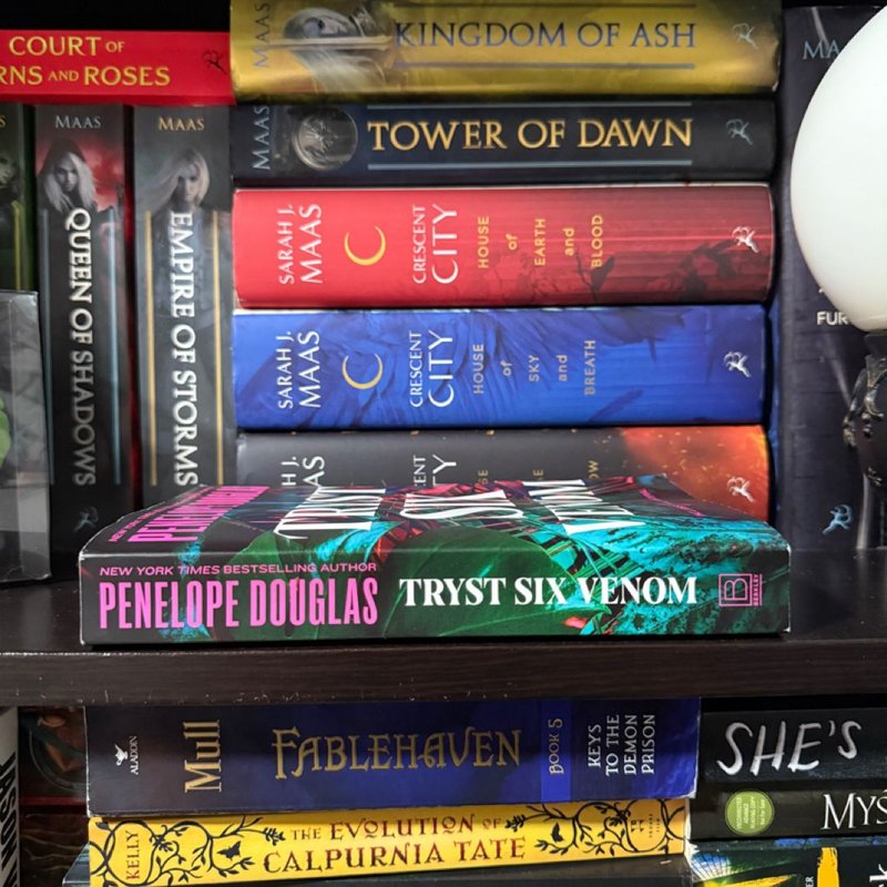 Tryst Six Venom by Penelope Douglas, Paperback | Pangobooks