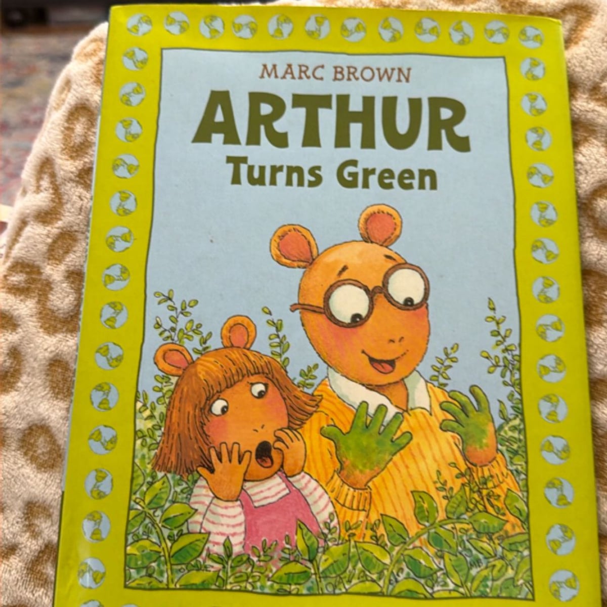 Arthur Turns Green by Marc Brown