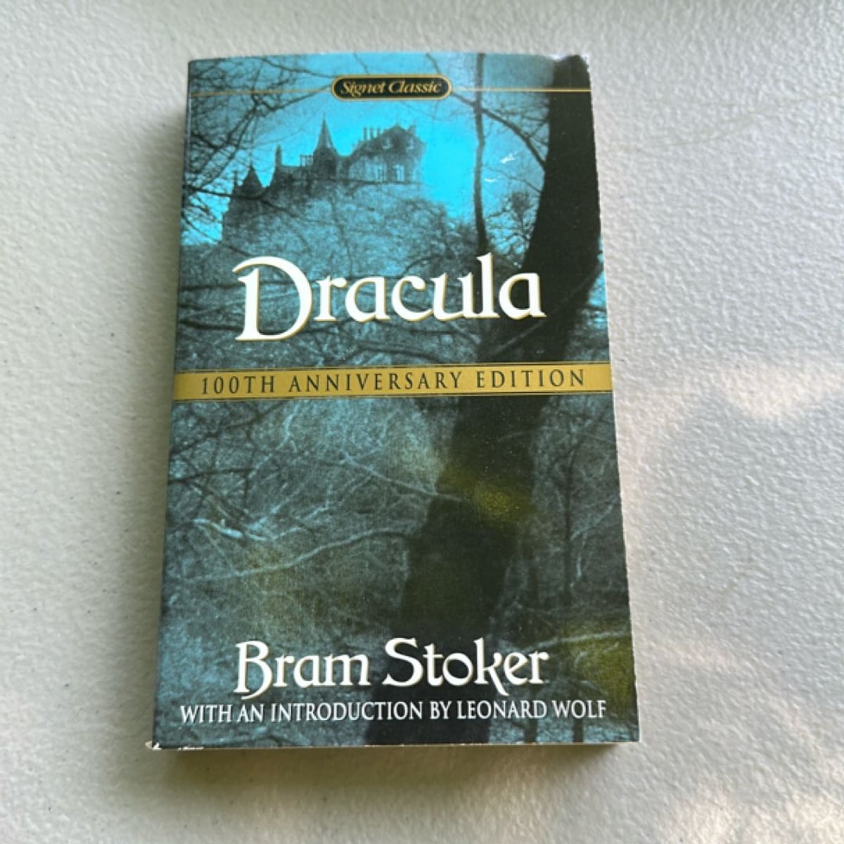 Dracula by Bram Stoker; Leonard Wolf, Paperback | Pangobooks