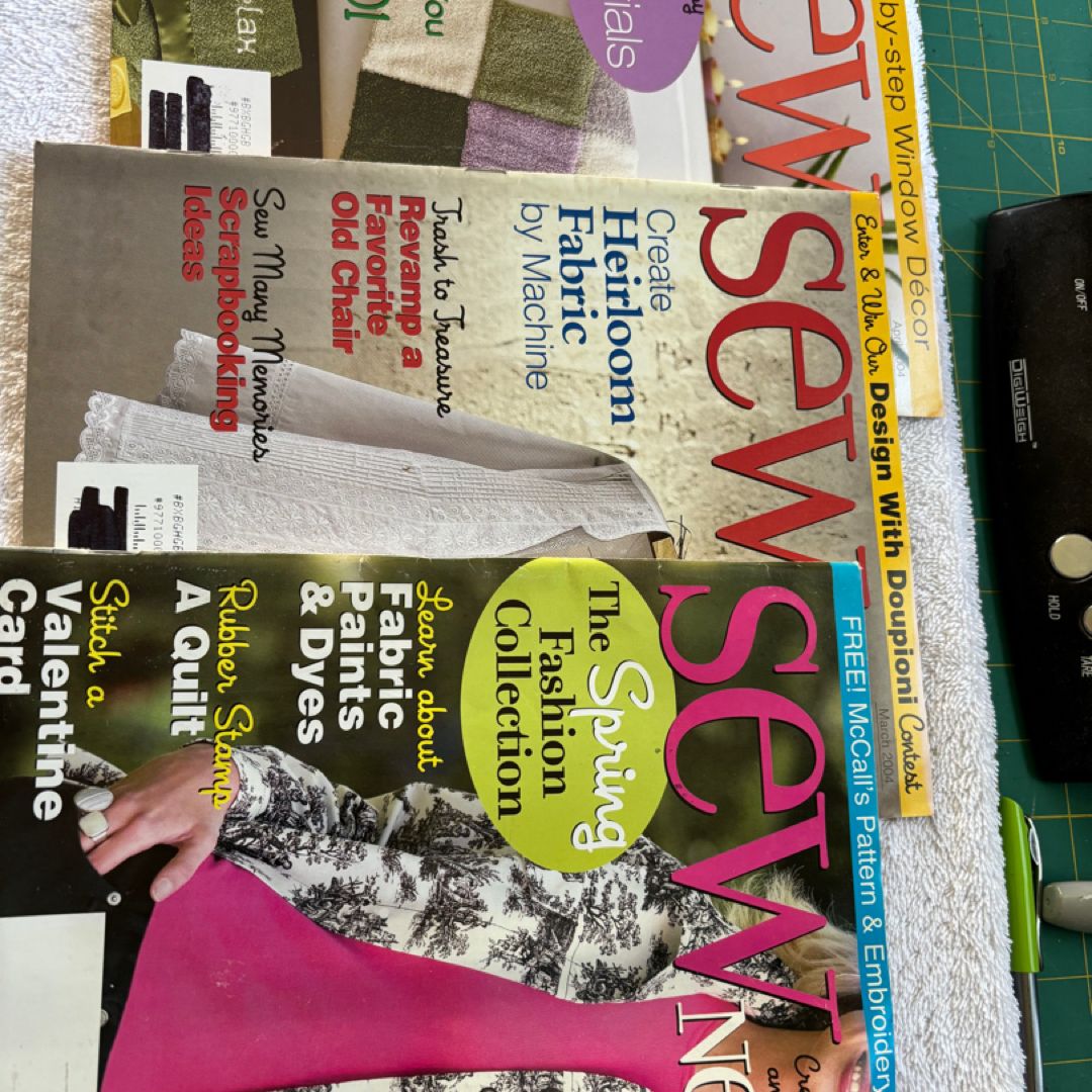 2004 Sew News Magazines by Sew News, Paperback | Pangobooks