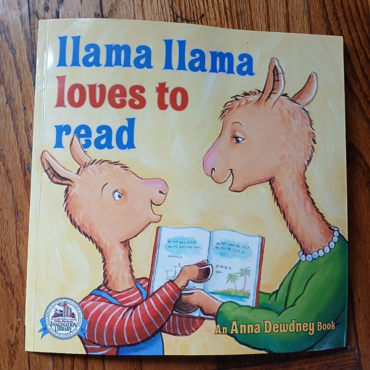 Llama Llama Loves to Read by Anna Dewdney, Reed Duncan