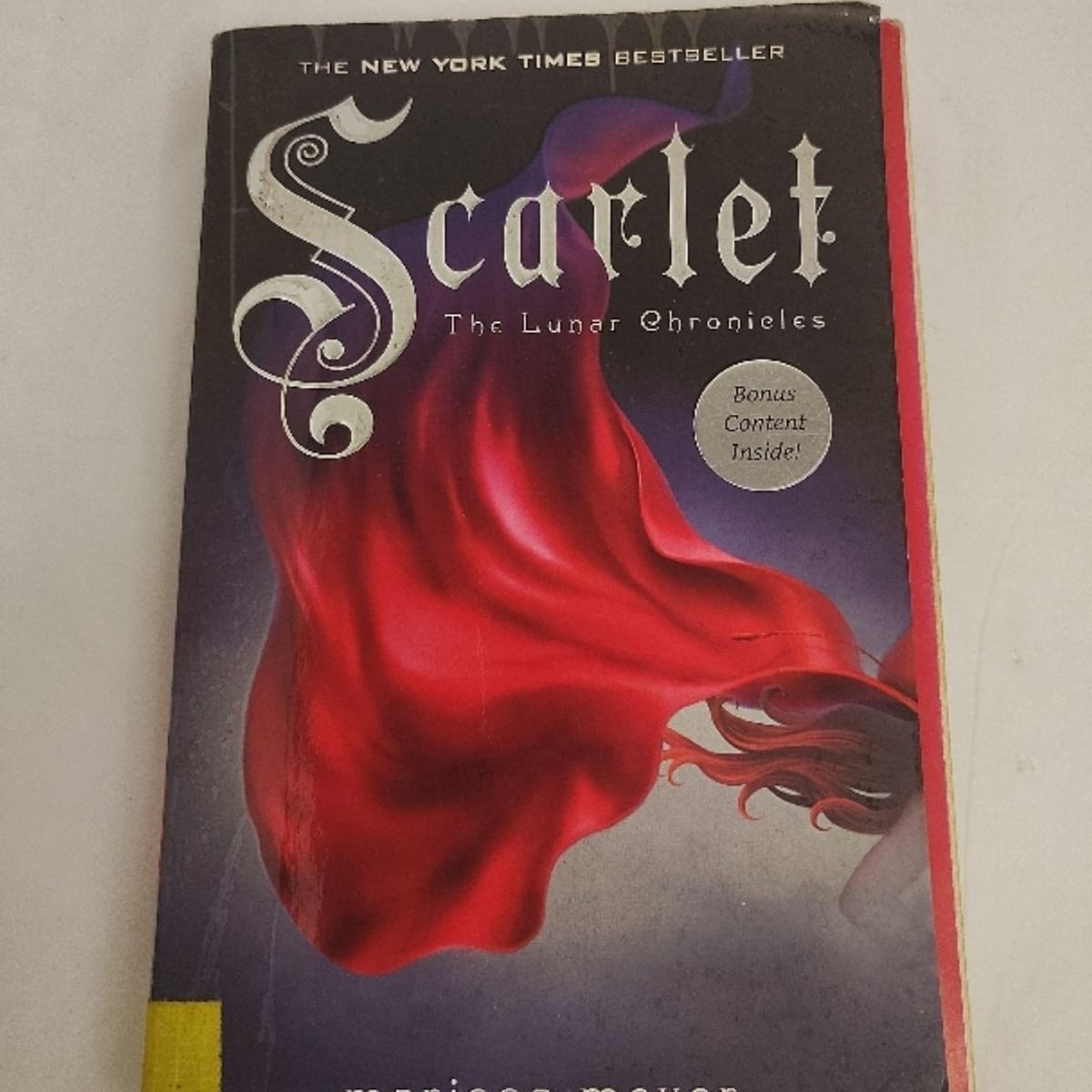 Scarlet (The Lunar Chronicles Book 2) by Marissa Meyer Paperback Sci-Fi ...