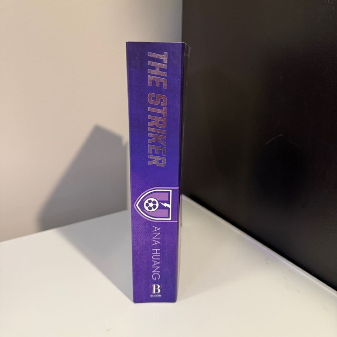 The Striker by Ana Huang, Paperback | Pangobooks