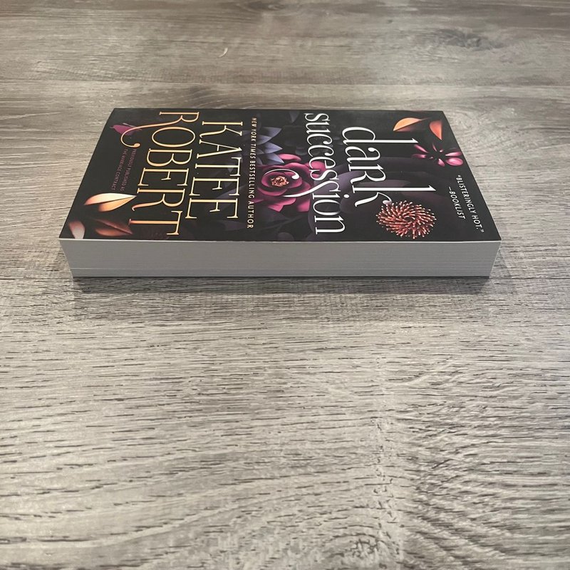 Dark Succession by Katee Robert, Paperback | Pangobooks