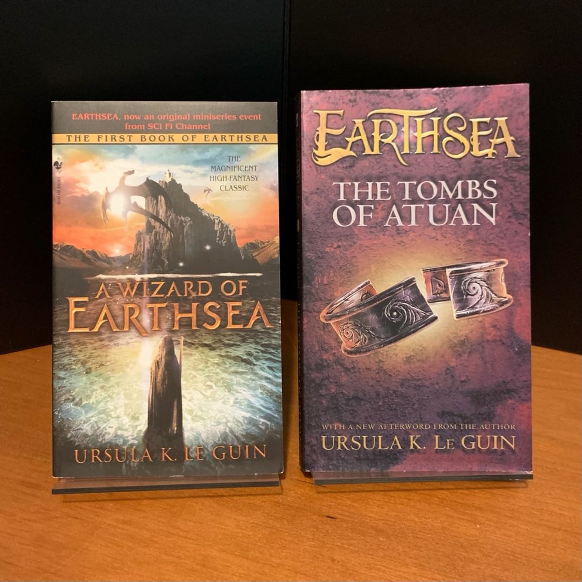Earthsea Cycle 1 & 2: A Wizard of Earthsea, The Tombs of Atuan by ...