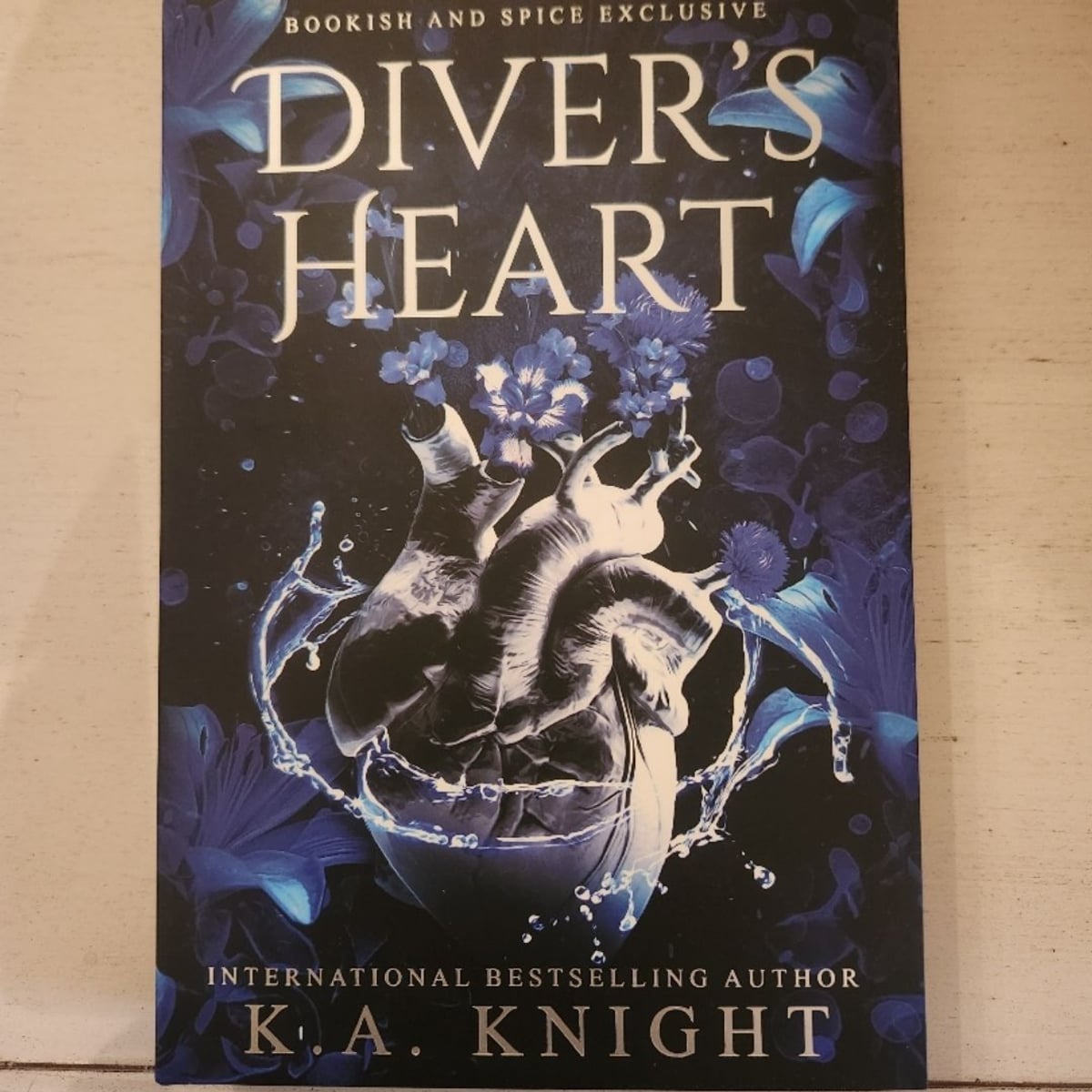 Diver's Heart by K.A. Knight, Hardcover | Pangobooks