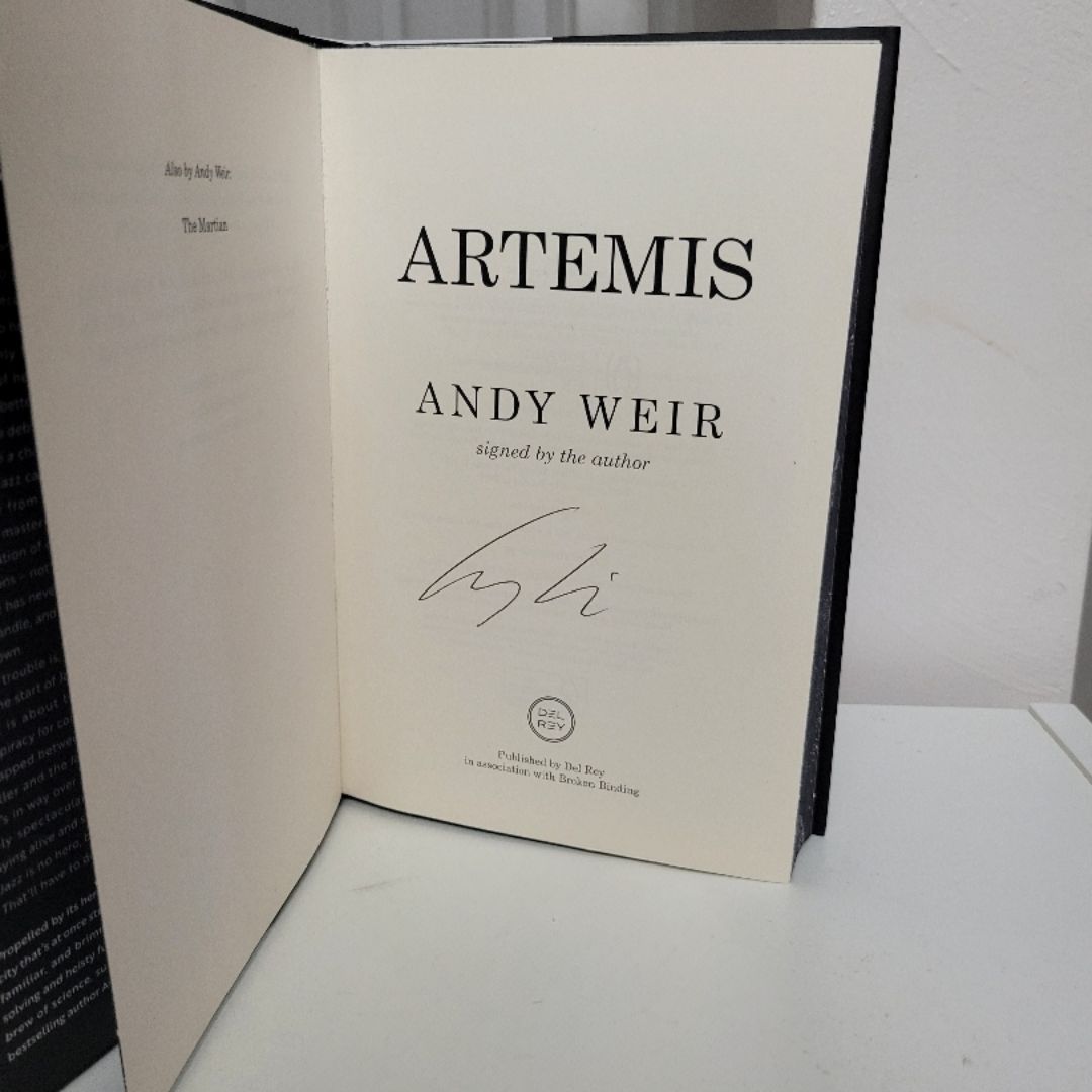 Artemis by Andy Weir, Hardcover | Pangobooks