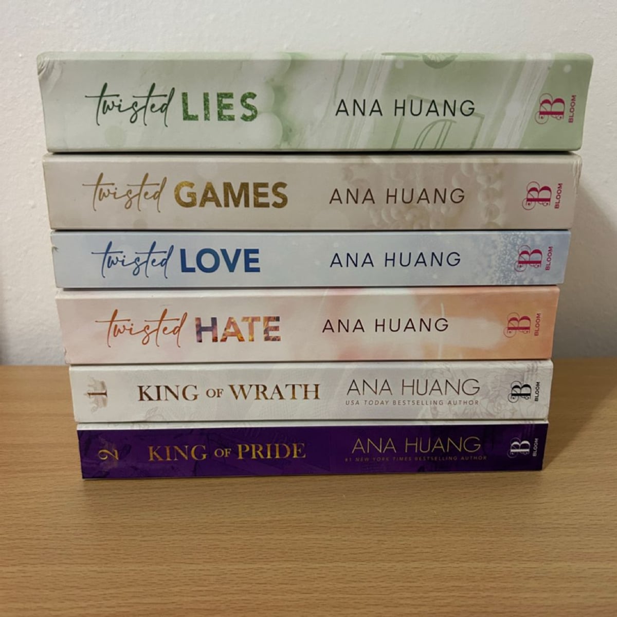 Twisted Series Ana Huang 4 Books Collection Boxed Set (Twisted Love ...