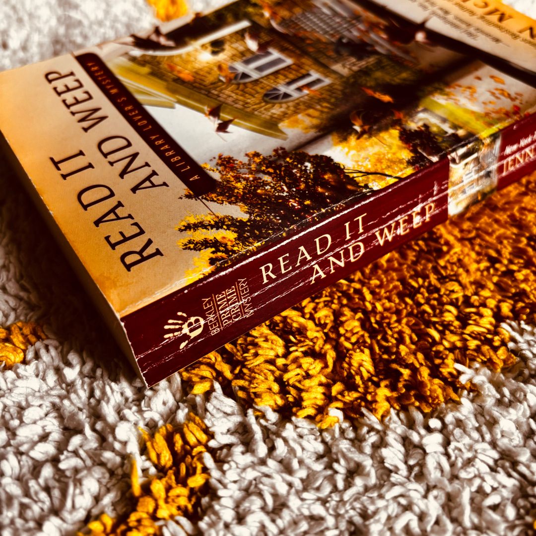 Read It and Weep by Jenn McKinlay, Paperback | PangoBooks