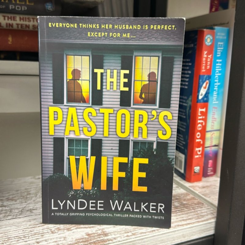 The Pastor's Wife by LynDee Walker