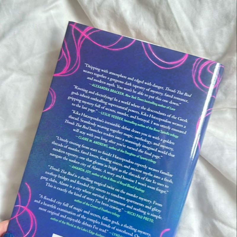 Threads That Bind by Kika Hatzopoulou, Hardcover | Pangobooks