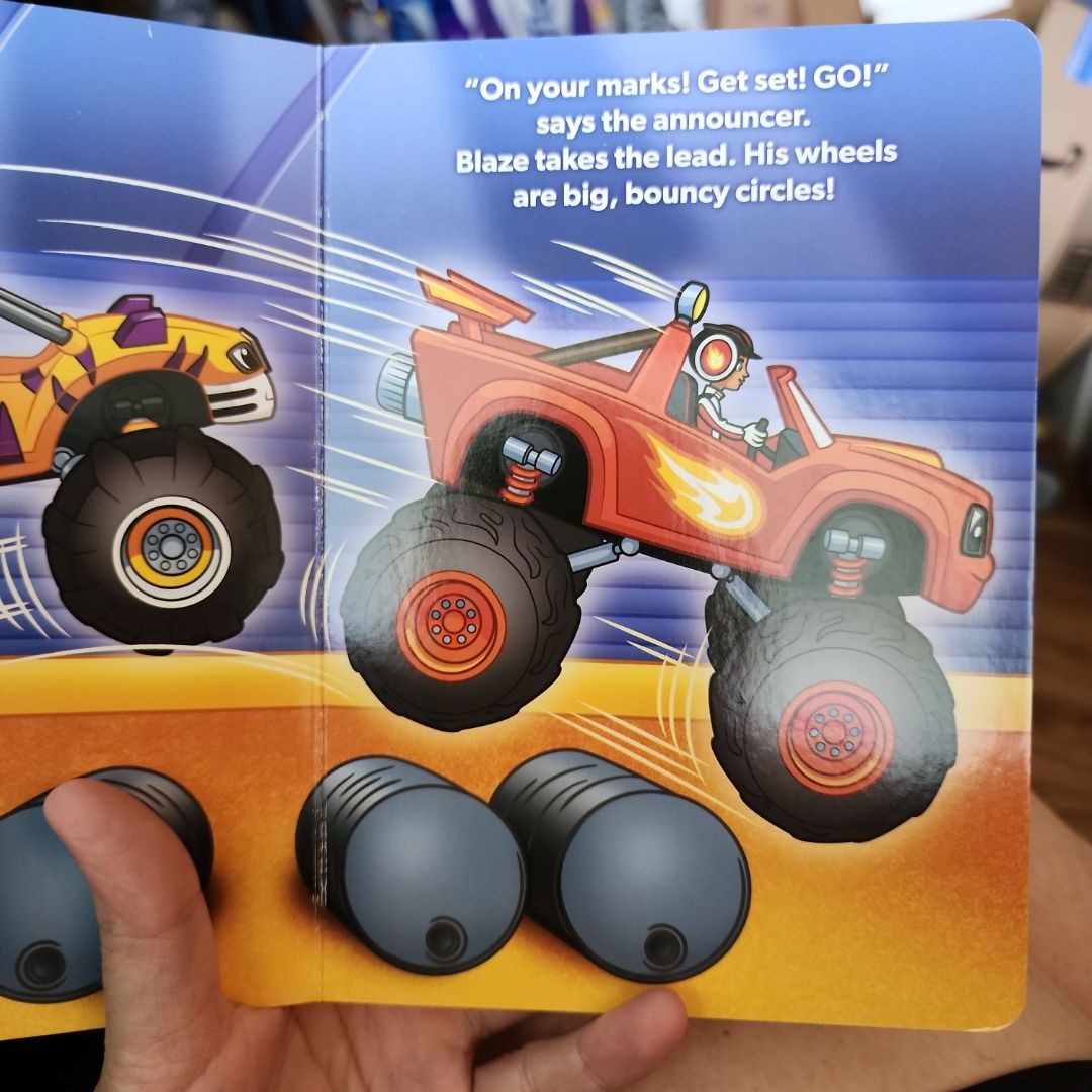 Blazing Shapes! (Blaze and the Monster Machines) by Random House