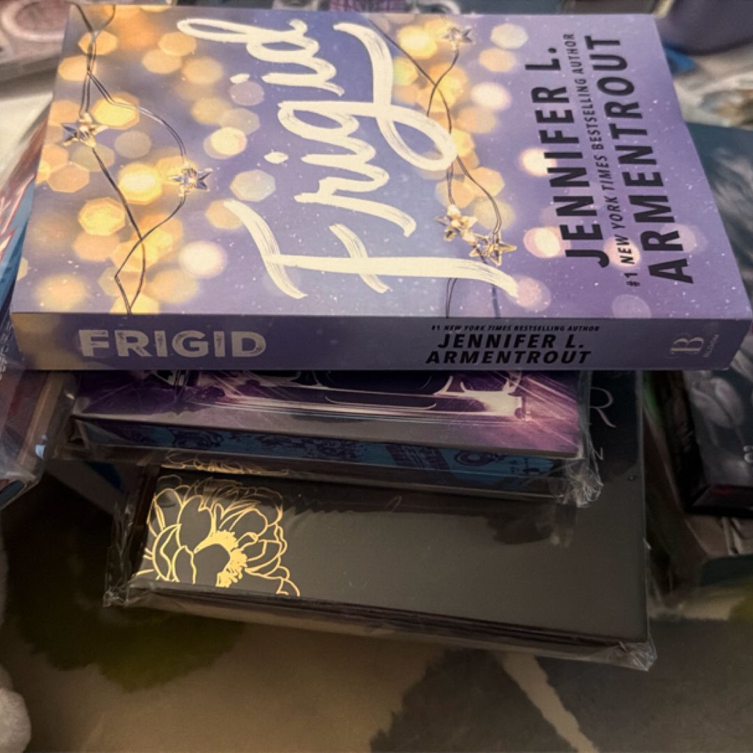 Frigid by Jennifer L. Armentrout, Paperback | Pangobooks