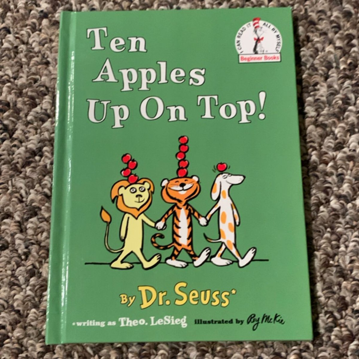 Ten Apples up on Top! by Seuss