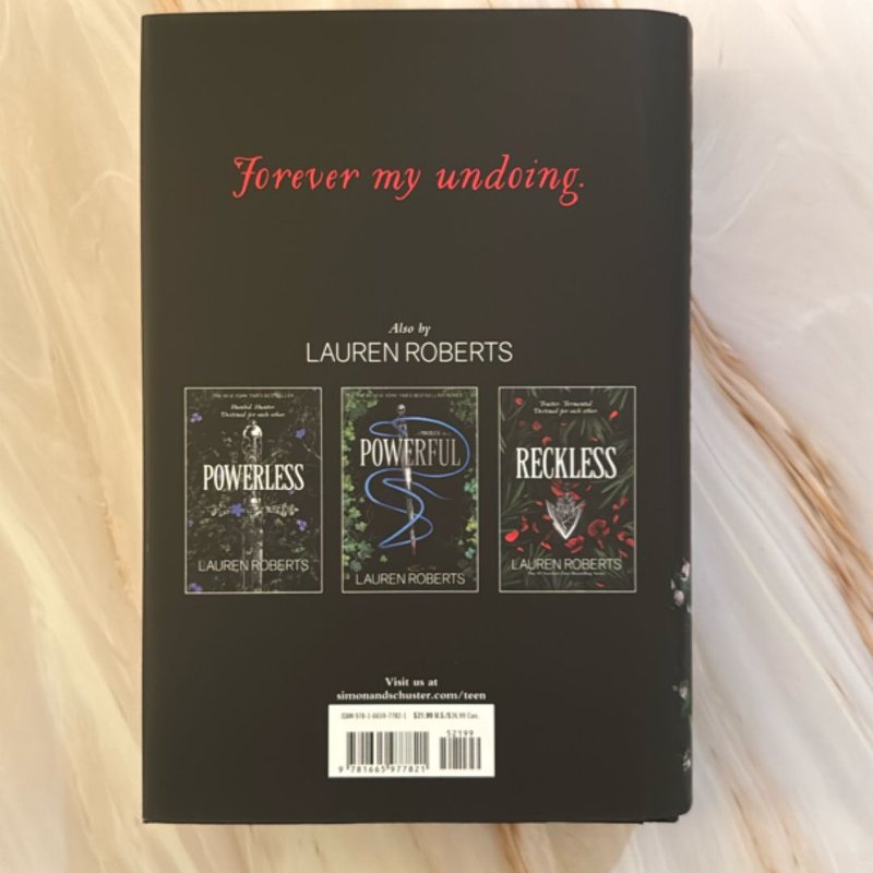 Fearless by Lauren Roberts, Hardcover | Pangobooks