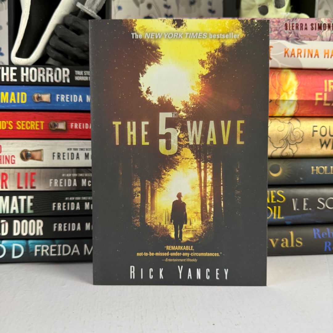 The 5th Wave Collection by Rick Yancey