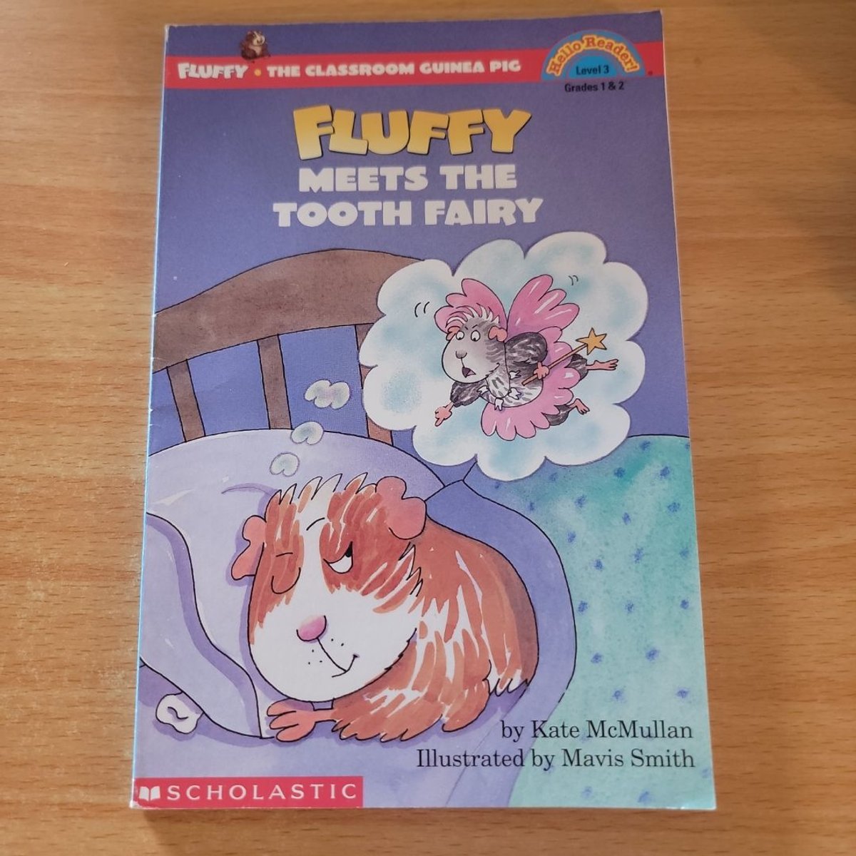 Fluffy Meets the Tooth Fairy by Kate McMullan