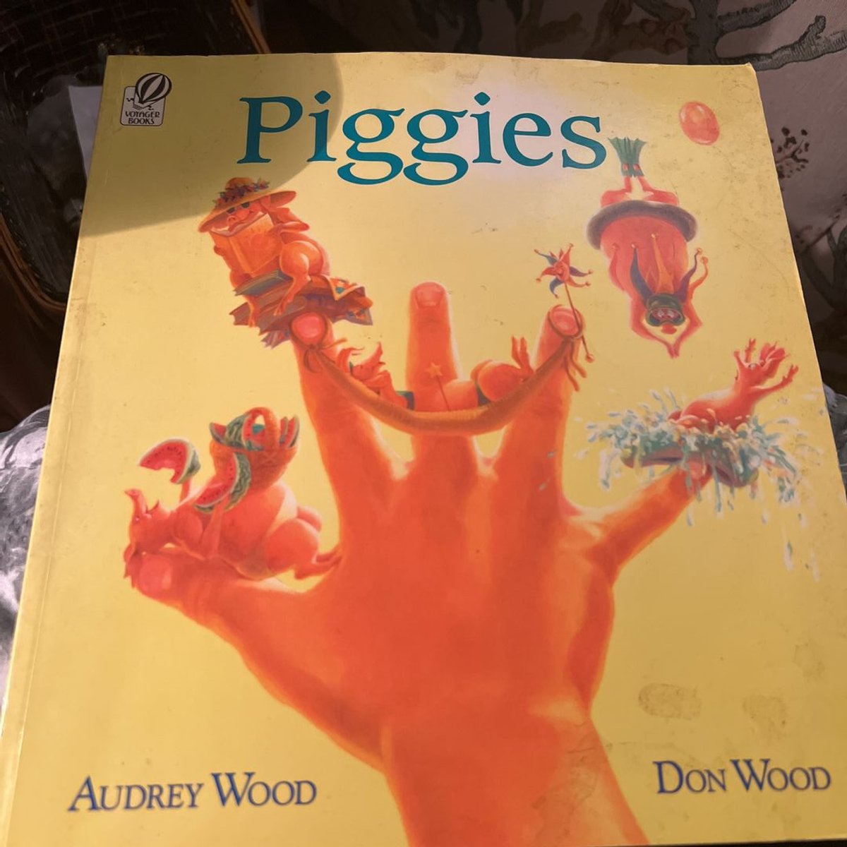 Piggies by Audrey Wood