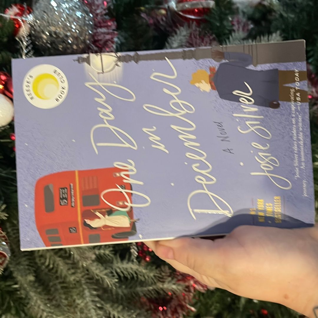 One Day in December by Josie Silver, Paperback | Pangobooks