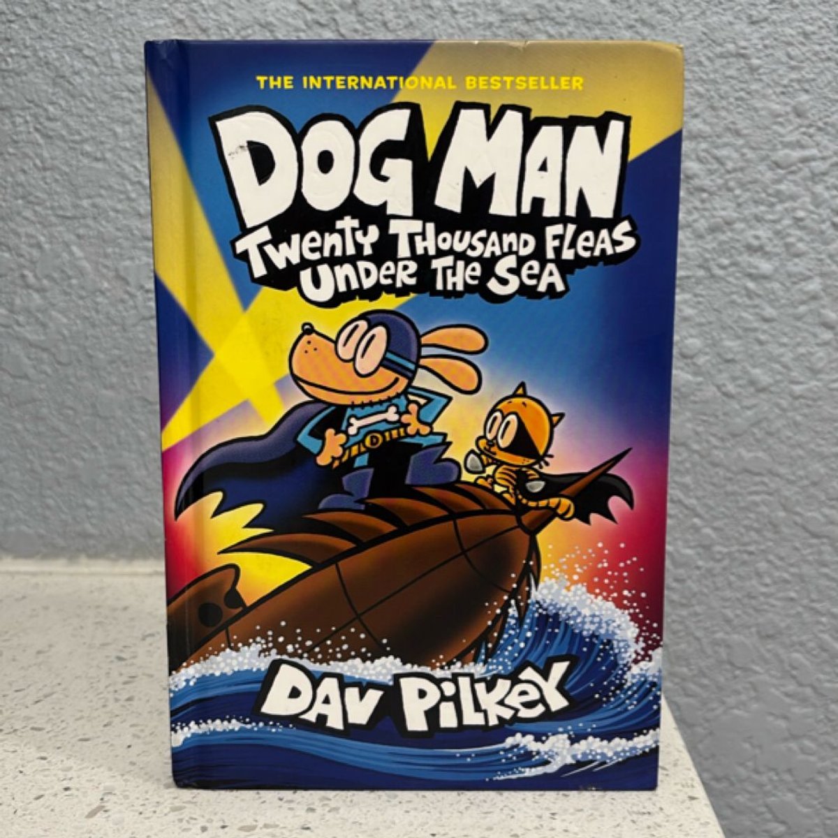 Dog Man: Twenty Thousand Fleas under the Sea: a Graphic Novel (Dog Man ...