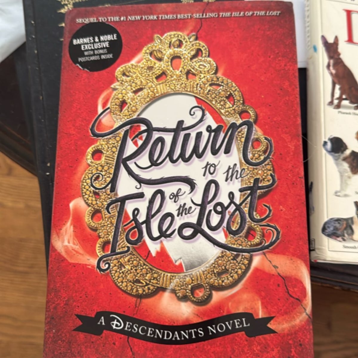 Special Edition: Return to the Isle of the Lost - A Descendants Novel ...