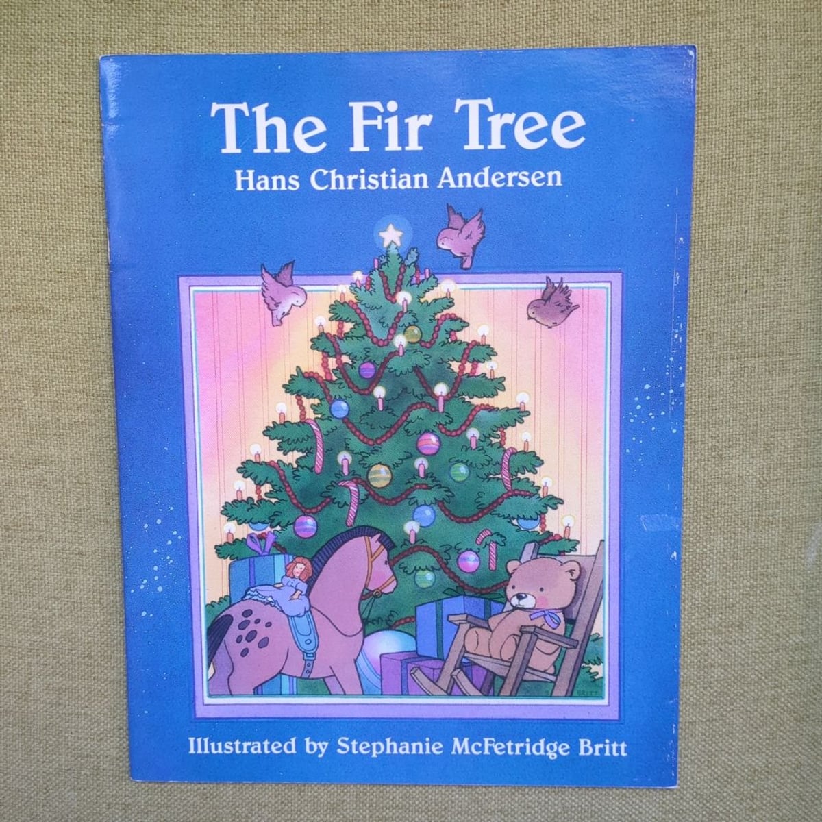 The Fir Tree by Hans Christian Andersen (Illustrator); Sanna Annukka ...