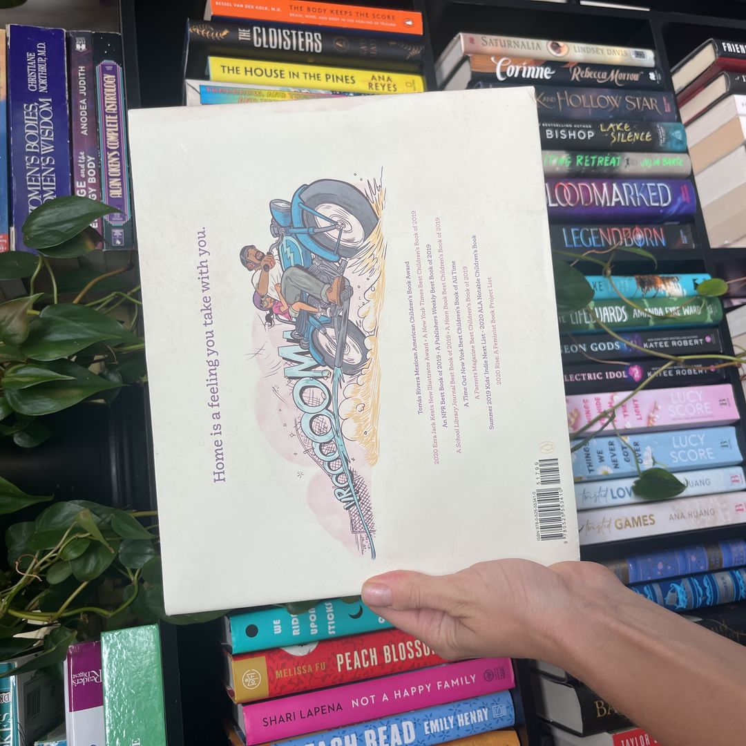 My Papi Has a Motorcycle by Isabel Quintero