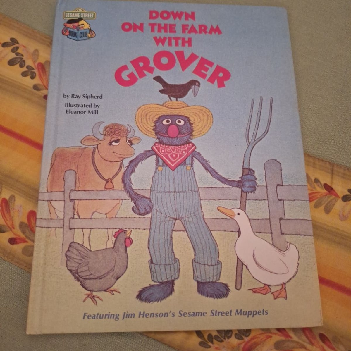 Down on the Farm with Grover, Featuring Jim Henson's Sesame Street ...