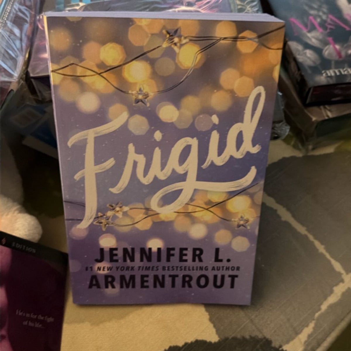 Frigid by Jennifer L. Armentrout, Paperback | Pangobooks