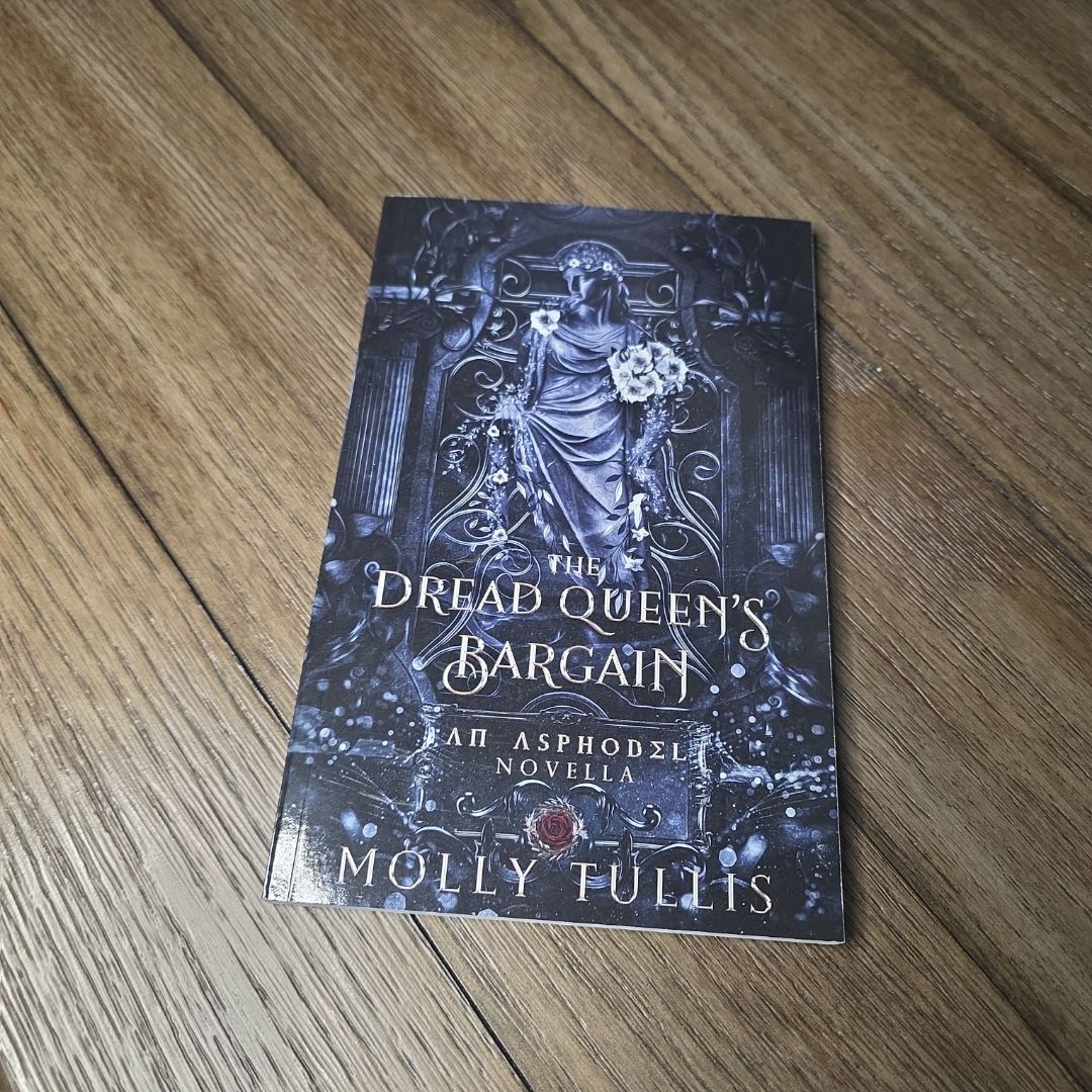 The Dread Queen's Bargain by Molly Tullis