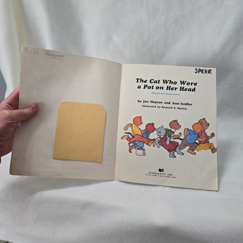 The Cat Who Wore a Pot on Her Head by Ann Seidler; Jan Slepian ...