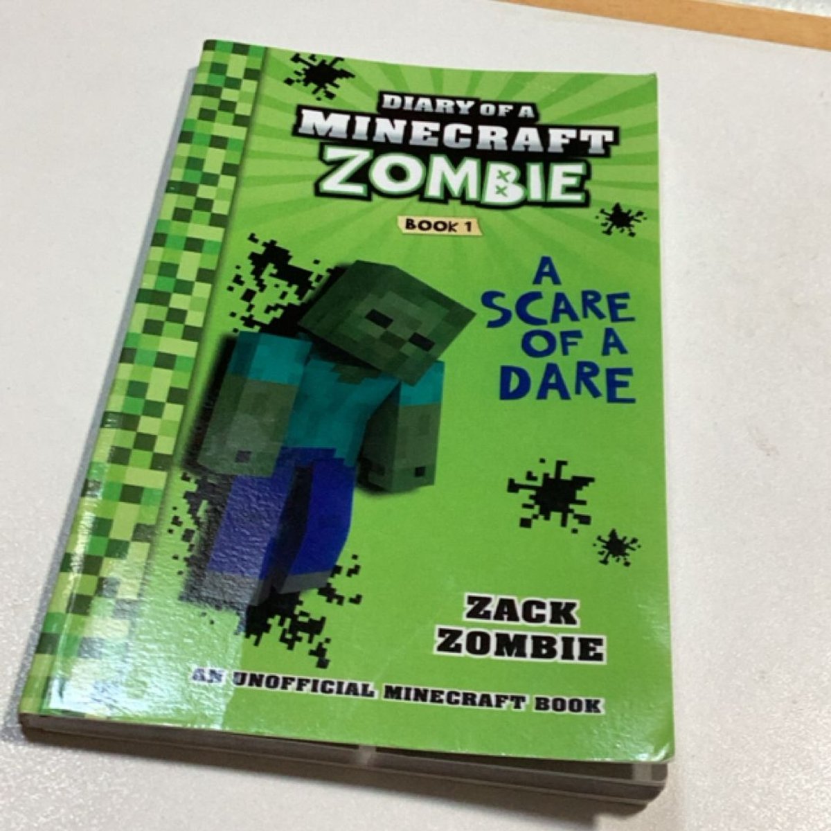 Diary of a Minecraft Zombie Book 1 by Zack Zombie