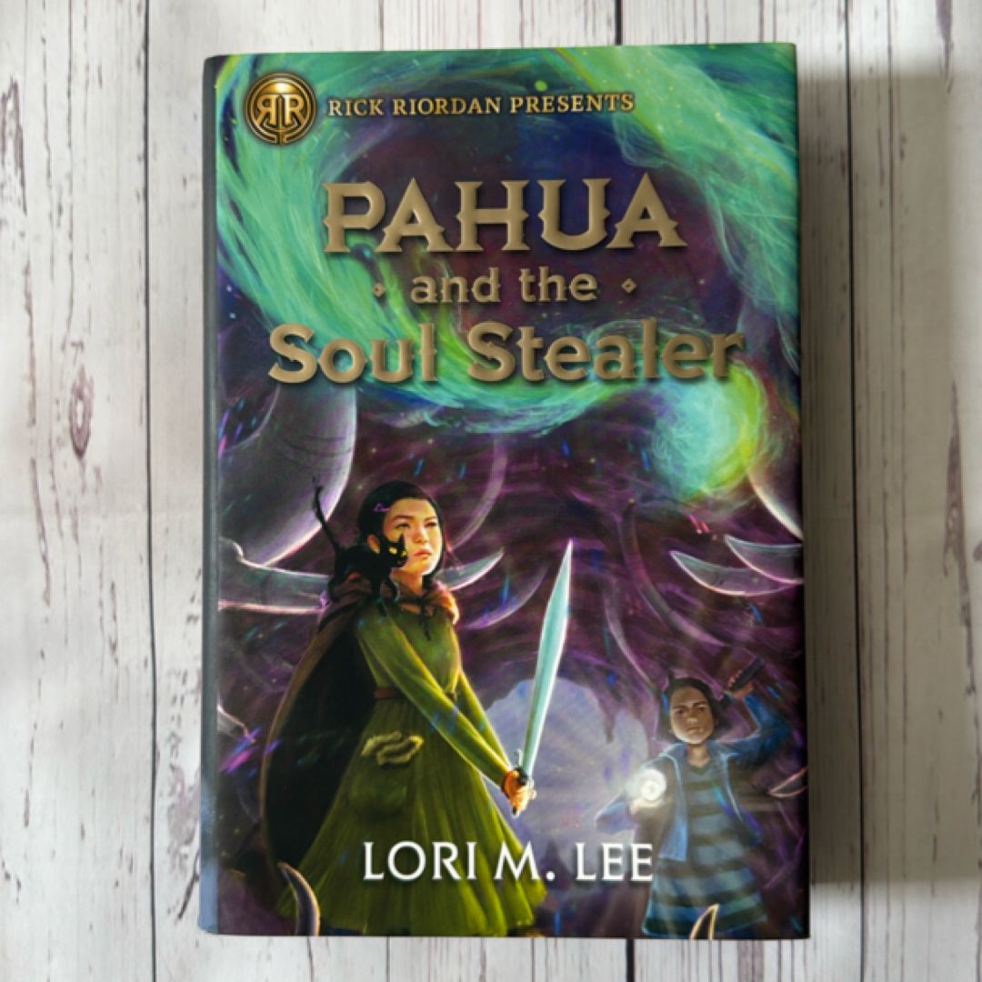Pahua and the Soul Stealer by Lori Lee