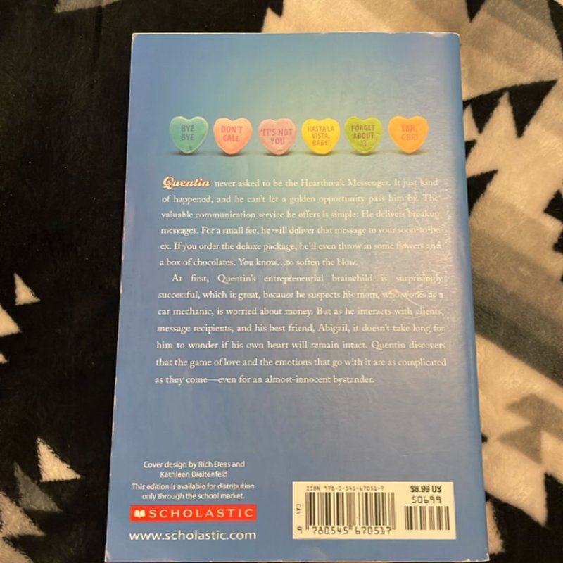 The Heartbreak Messenger by Alexander vance, Paperback | Pangobooks