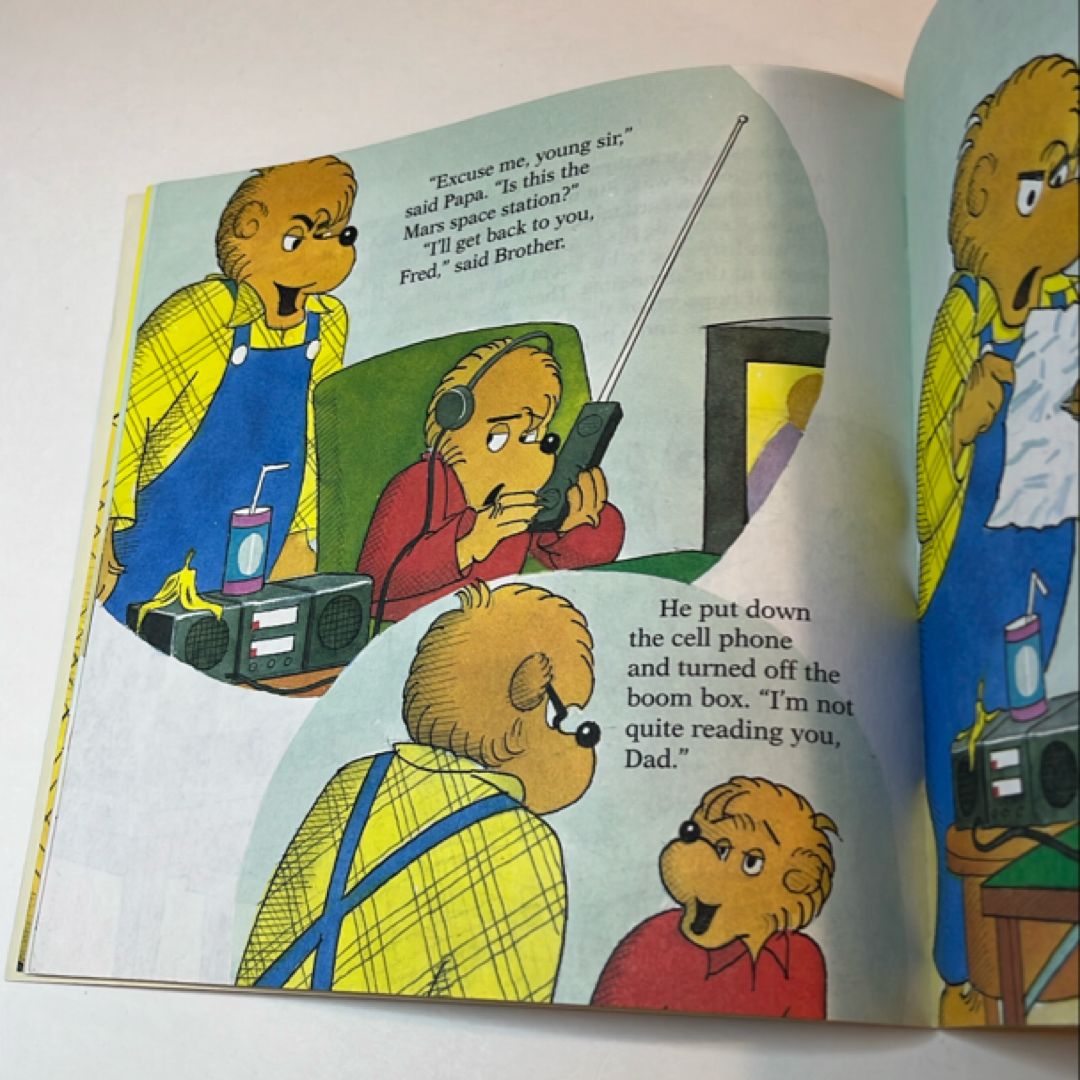 The Berenstain Bears and the Homework Hassle by Stan Berenstain, Jan ...