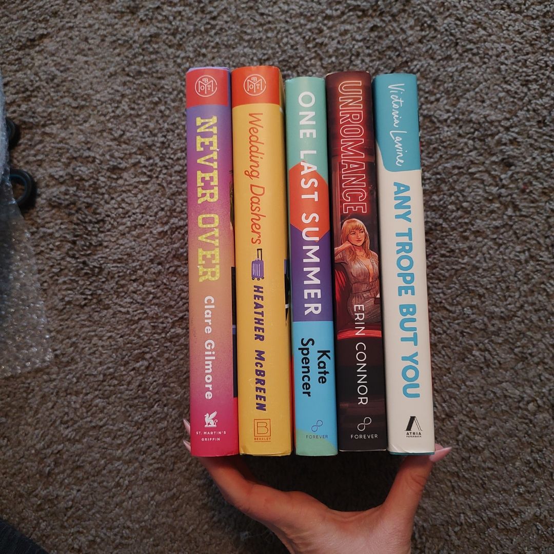 Romance Bundle #2! by Variety of authors! , Hardcover | Pangobooks