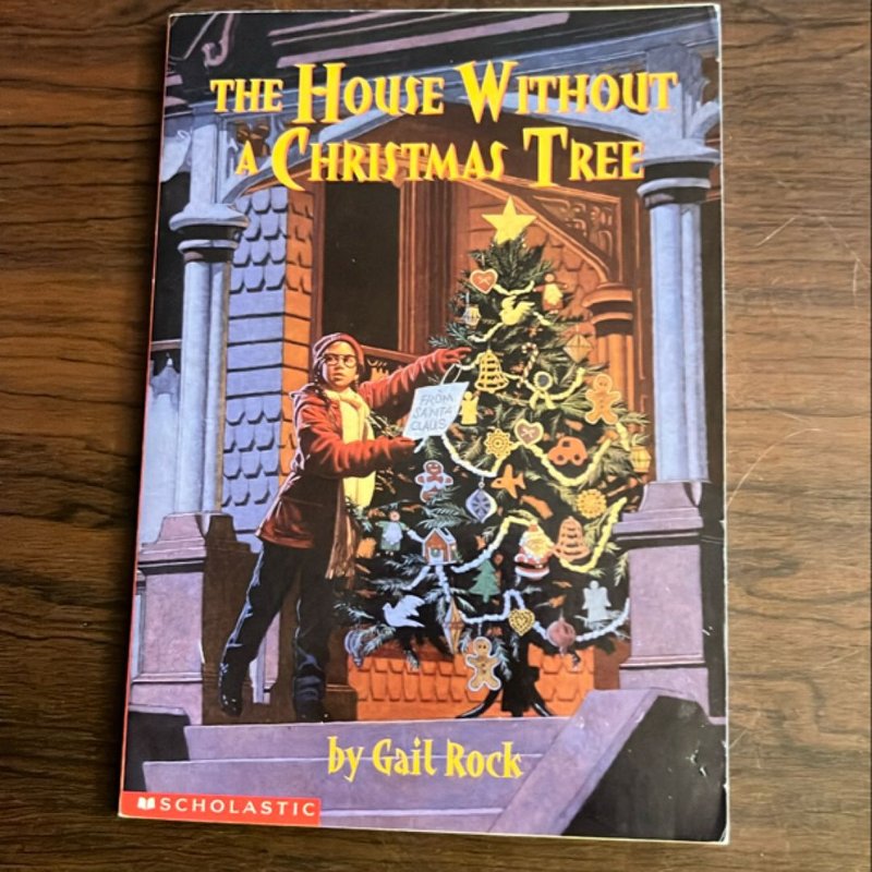 The House Without A Christmas Tree by Gail Rock, Paperback | Pangobooks