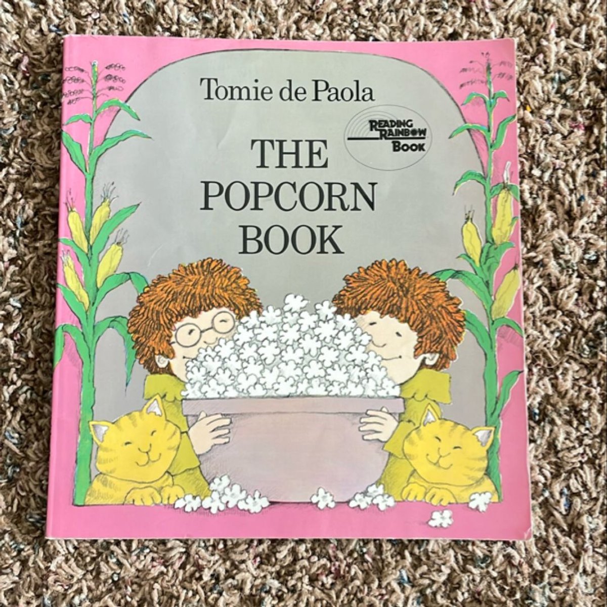 Tomie DePaola's the Popcorn Book (40th Anniversary Edition) by Tomie ...