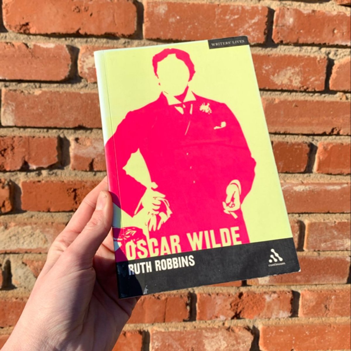 Oscar Wilde by Ruth Robbins