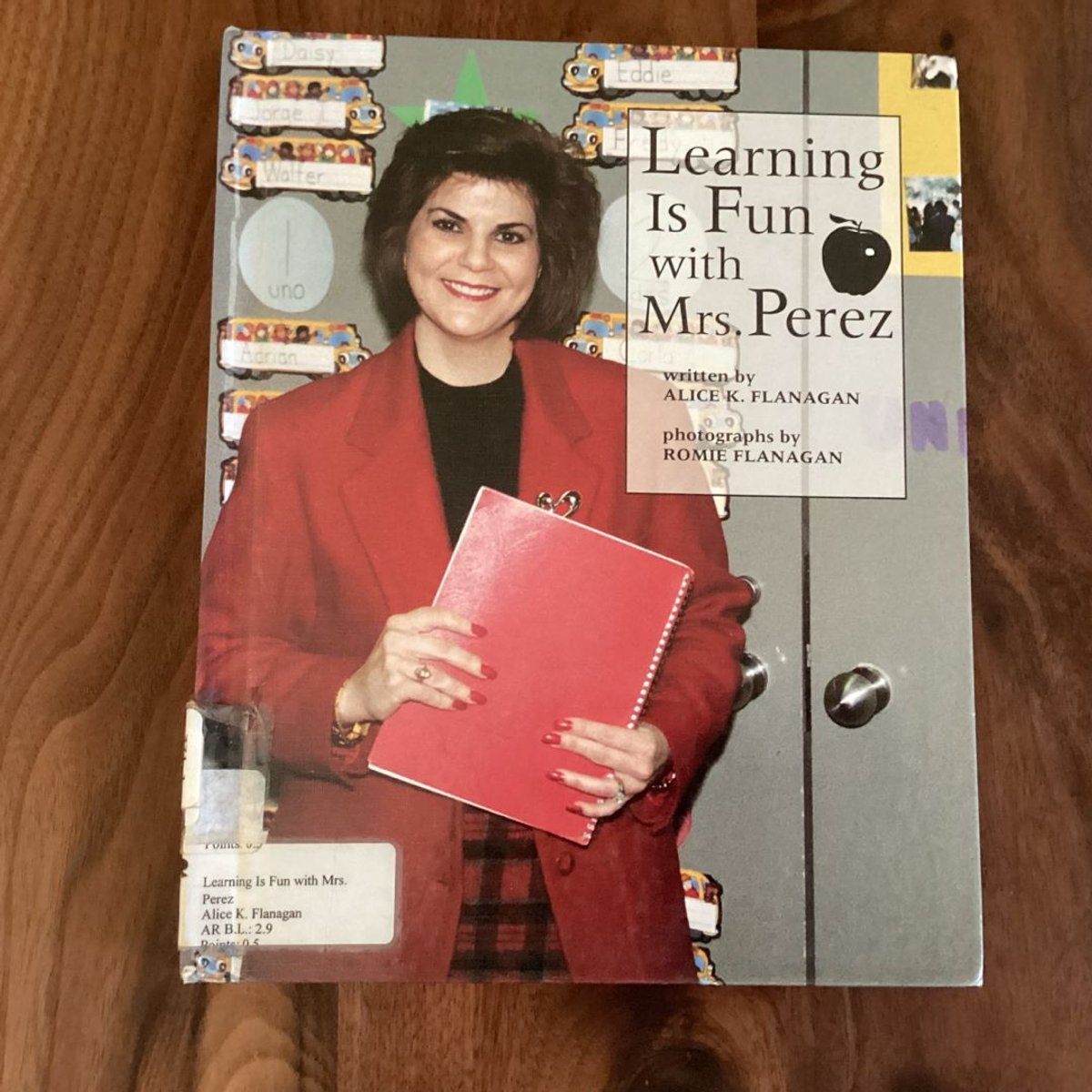 Learning Is Fun with Mrs. Perez by Alice K. Flanagan, Linda Cornwell