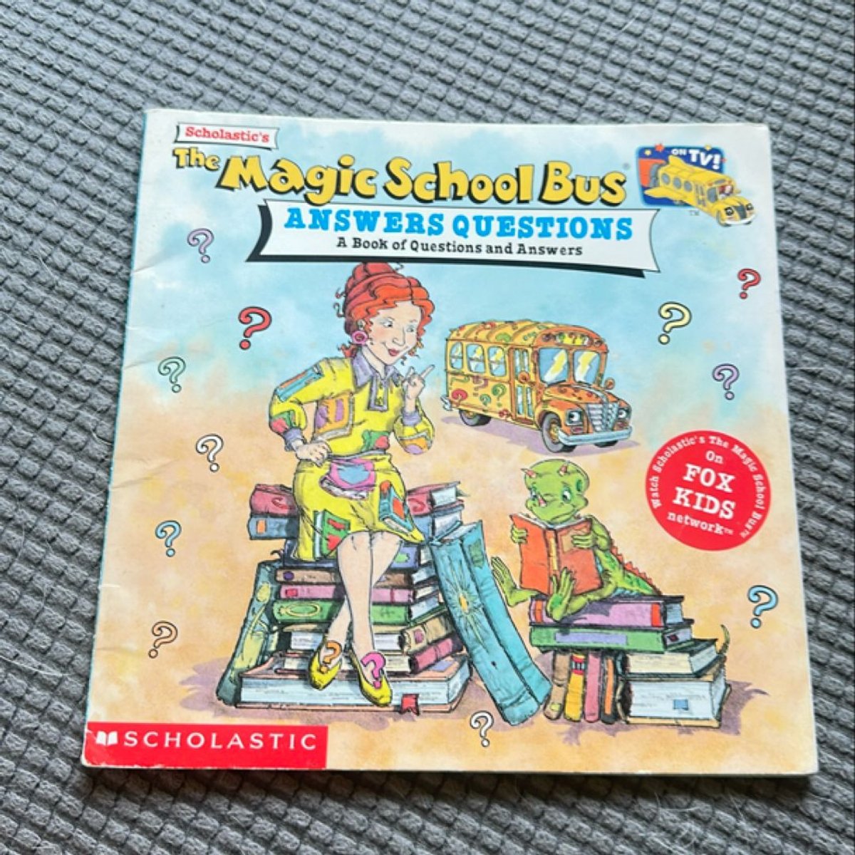 The Magic School Bus Answers Questions by Joanna Cole, Anne Schreiber