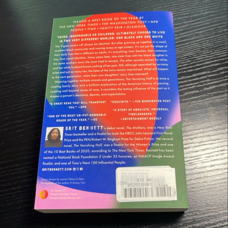 The Vanishing Half by Brit Bennett, Paperback | Pangobooks