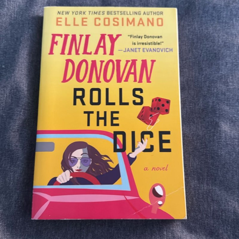 Finlay Donovan Rolls the Dice by Elle Cosimano, Paperback | Pangobooks