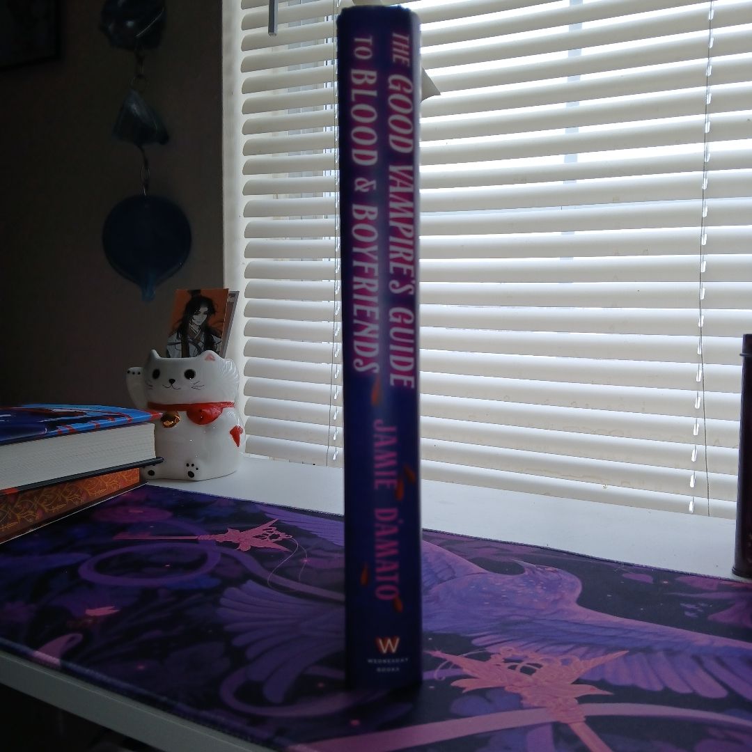 The Good Vampire's Guide to Blood and Boyfriends by Jamie D'Amato