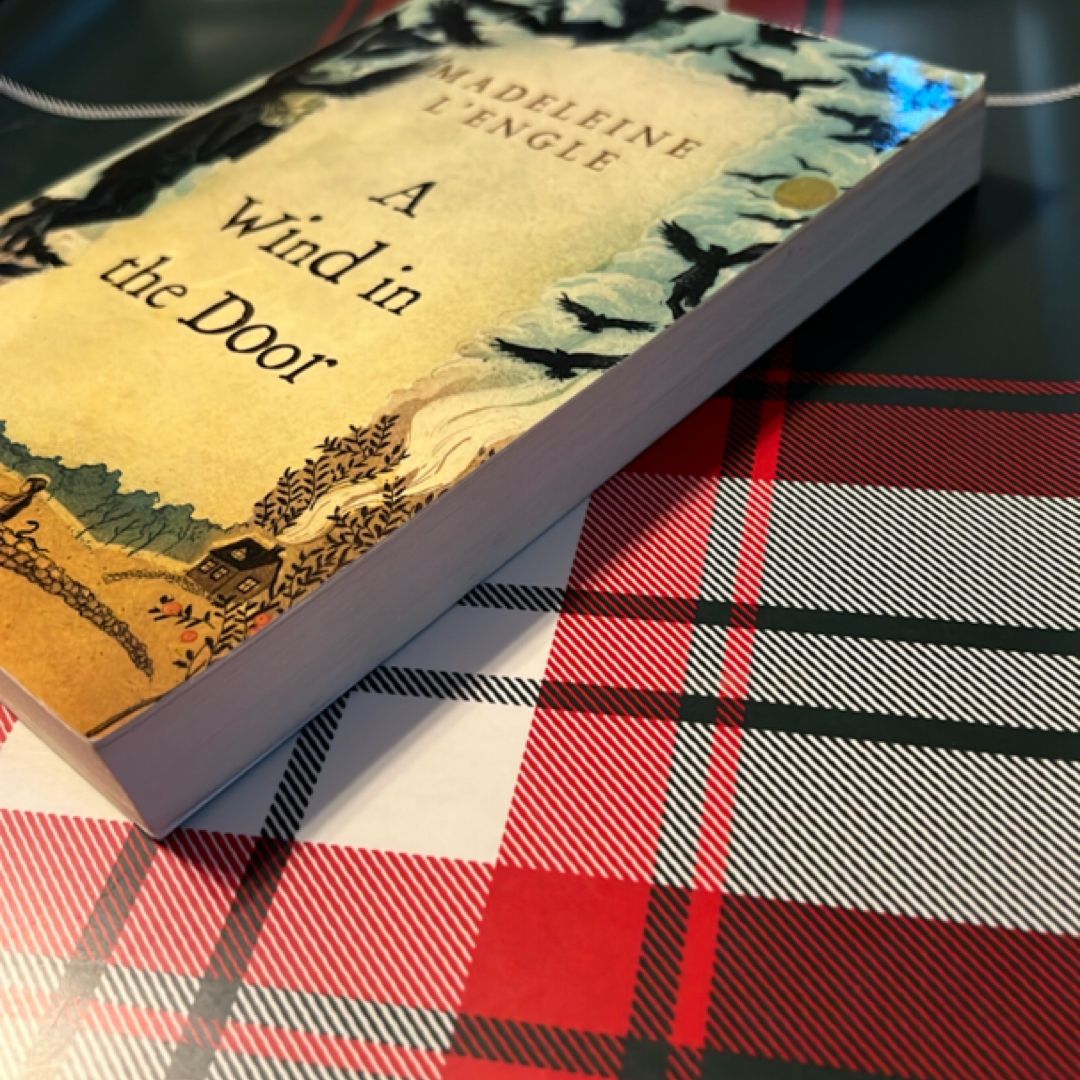 A Wind in the Door by Madeleine L'Engle, Paperback | Pangobooks